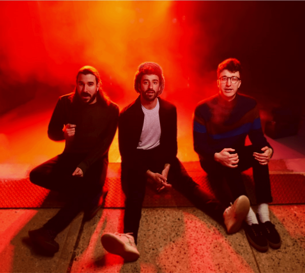 브금(BGM) 맛집 '애플'의 선택 'Bang!' 그 역주행 신화의 주인공 AJR 네 번째 정규앨범 [OK ORCHESTRA] 발매!